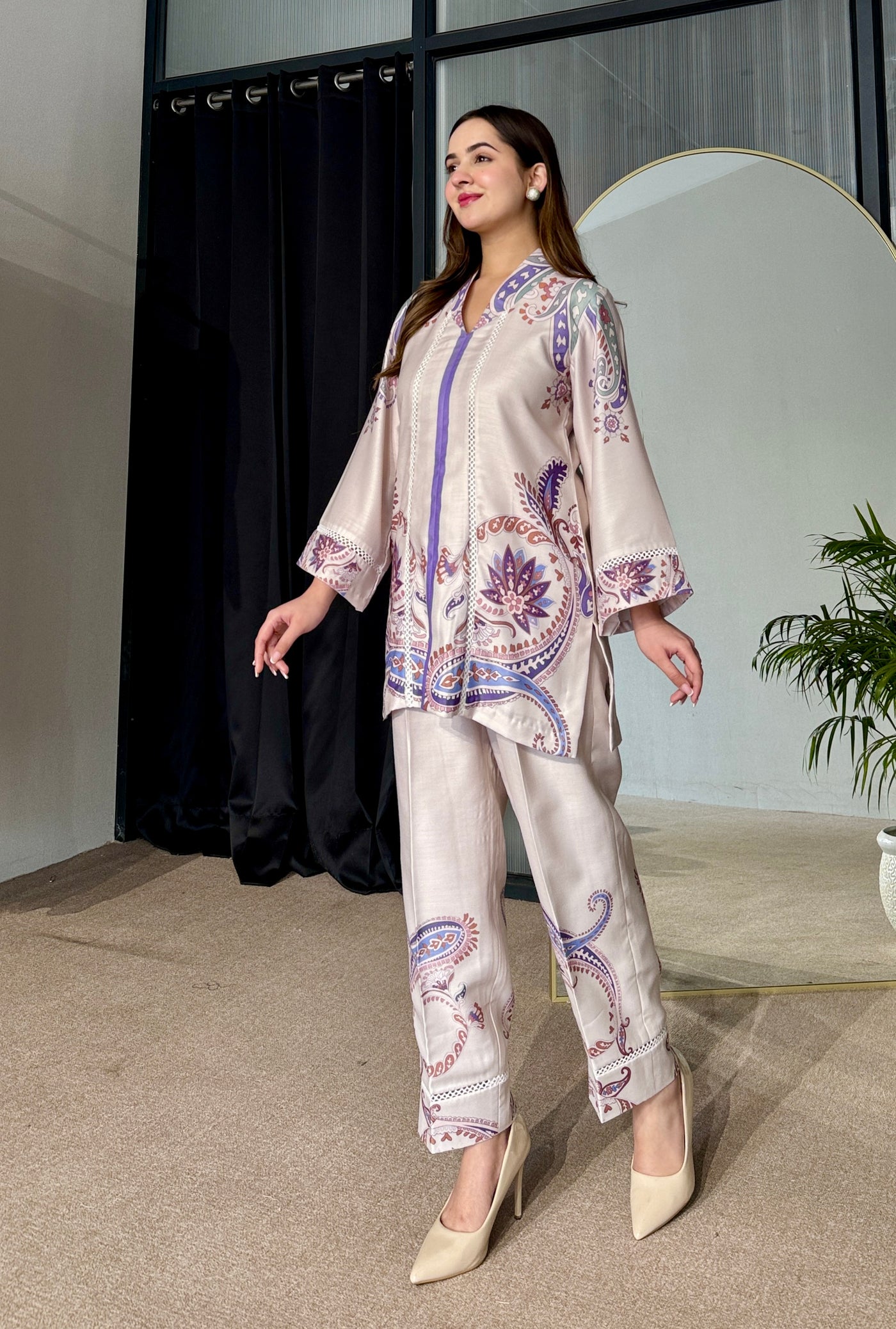Pakistani Kurta Set - Buy 100+ Pakistani Kurtas For Women & Ladies Online
